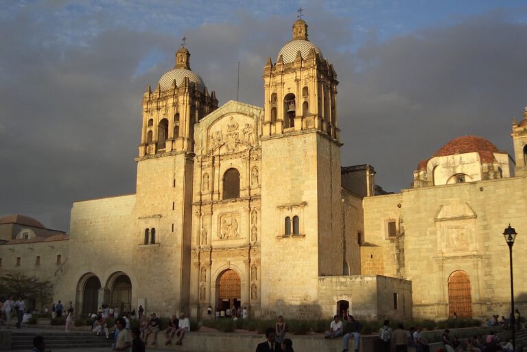 Public Holidays Mexico 2026 with date and weekday